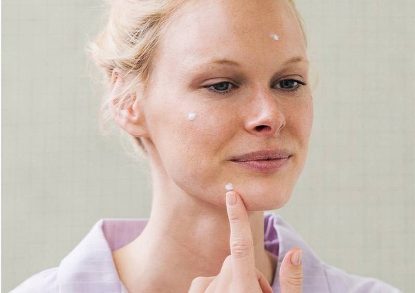 Pickelnarben entfernen - Wir zeigen dir wie es geht - Garnier